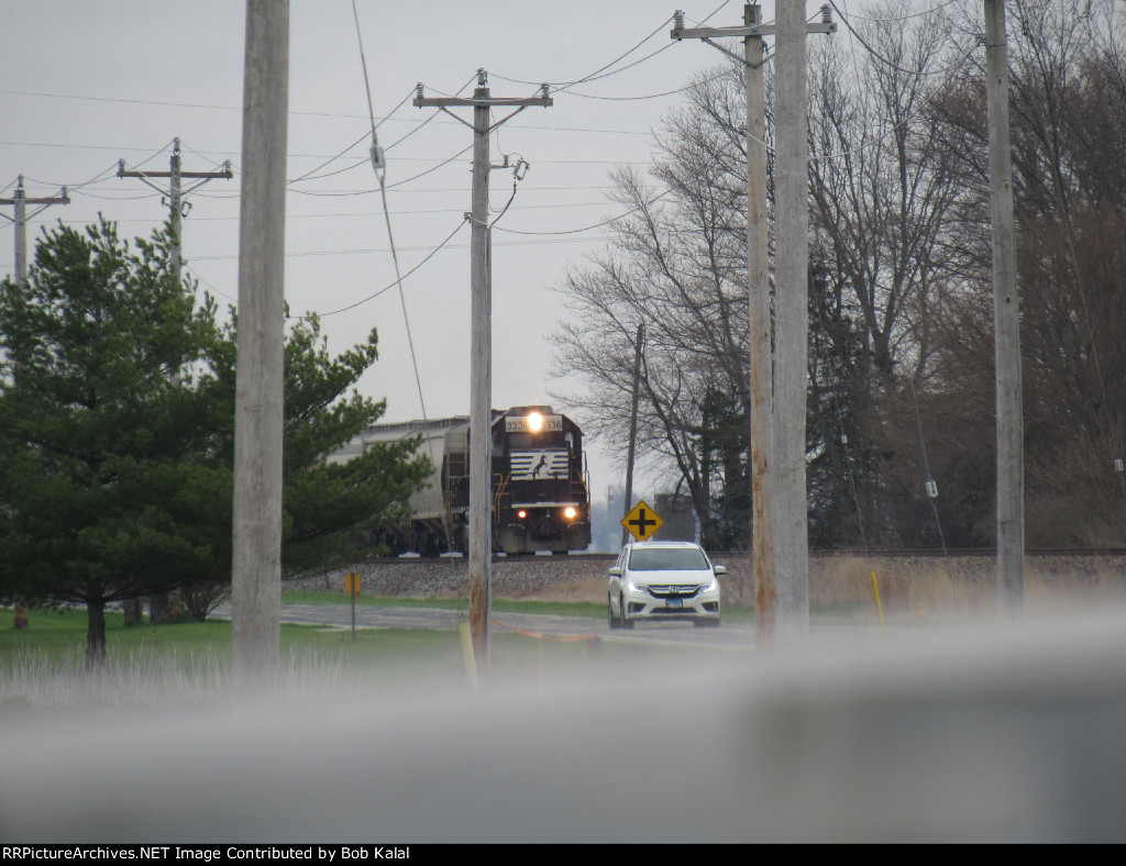 NS 3336 Local Westbound towards Sidney